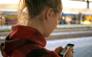 100 Best Text Conversation Starters to Spark Any Chat