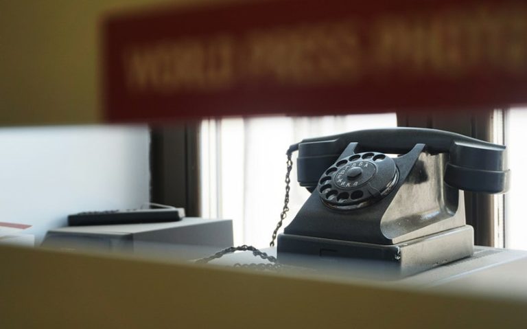 102 Clever Ideas on What to Say When You Prank Call